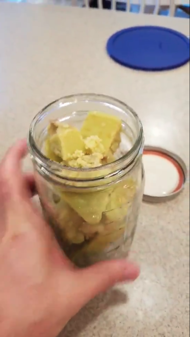 Making my first batch of weed butter for edibles - Gweedo